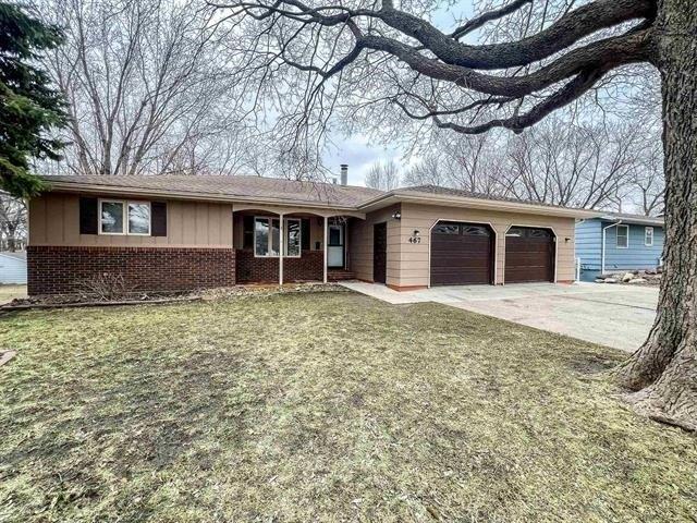 467 Rohr St, Arnolds Park, IA 51331