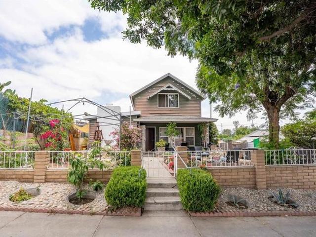 467 W G St, Colton, CA 92324