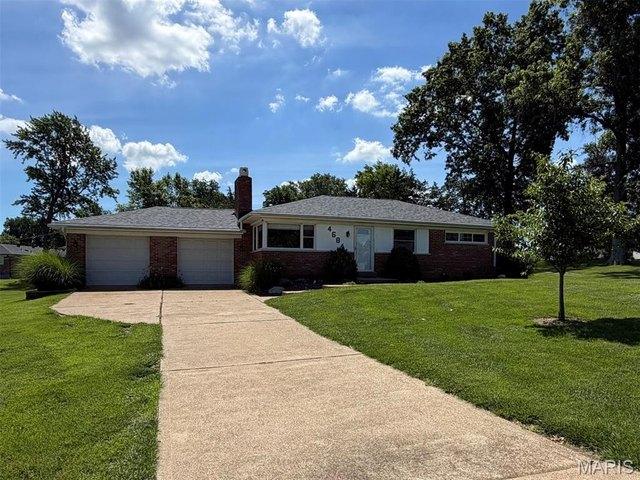4684 Venarde Dr, Saint Louis, MO 63128