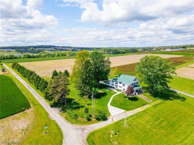 4686 Valley Rd, Wooster, OH 44691