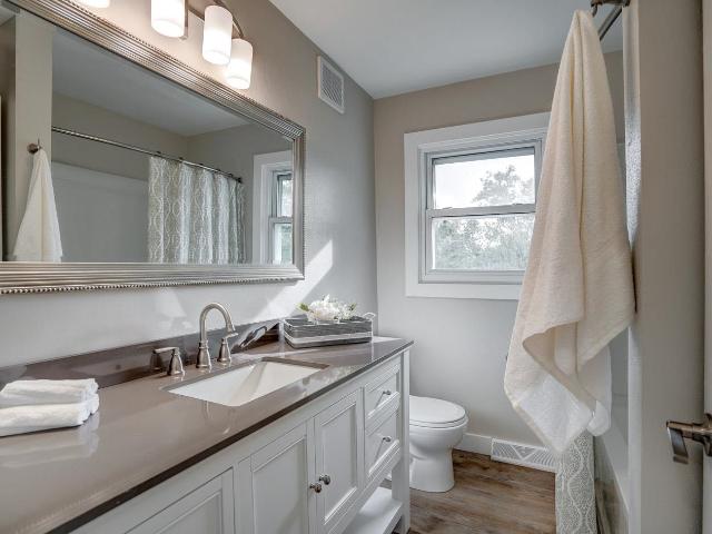 4686 4 Capitol View Road