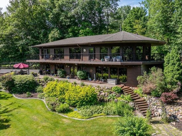 46802 Apache Dr, Cleveland, MN 56017