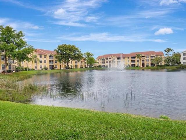 4680 St Croix Ln #517, Naples, FL 34109