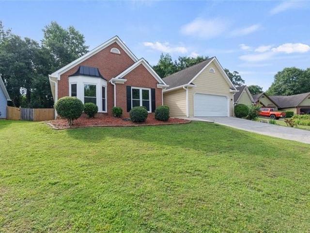 4680 Sterling Oaks Ct, Lilburn, GA 30047