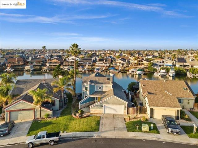 4681 Spinnaker Way