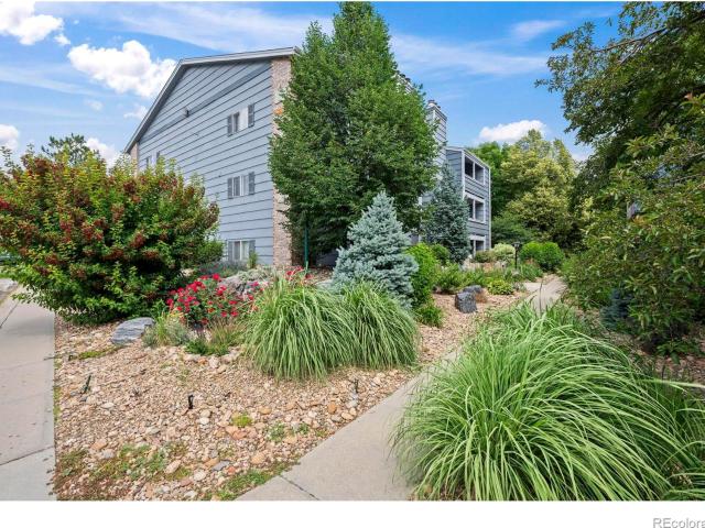 4682 White Rock Circle # 9