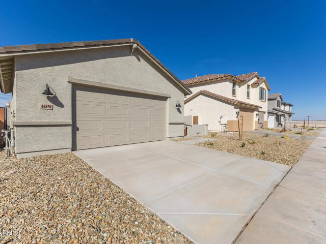 46830 W Crescent Moon Drive