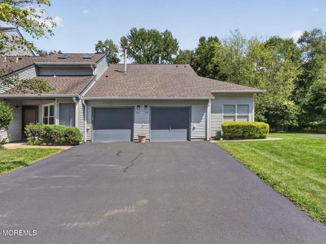 468 Bayberry Ct, Englishtown, NJ 07726