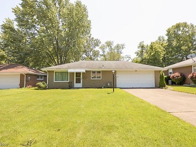 468 High St, Elyria, OH 44035