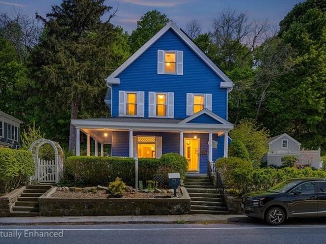 468 Main St, Amesbury, MA 01913