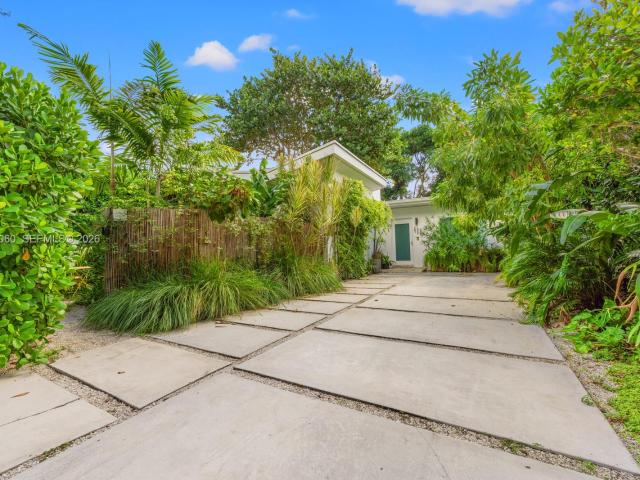468 NE 90th St, Unit 2, El Portal, FL 33138 | MLS #A12009 | Compass
