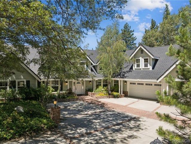 468 S Cumberland Dr, Lake Arrowhead, CA 92352