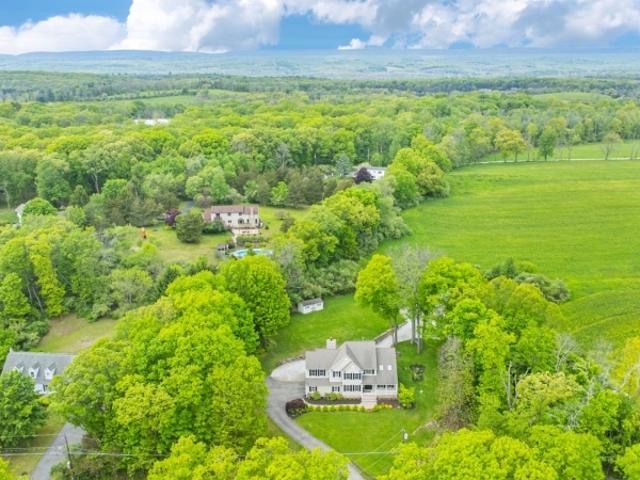 468 Ridge Rd