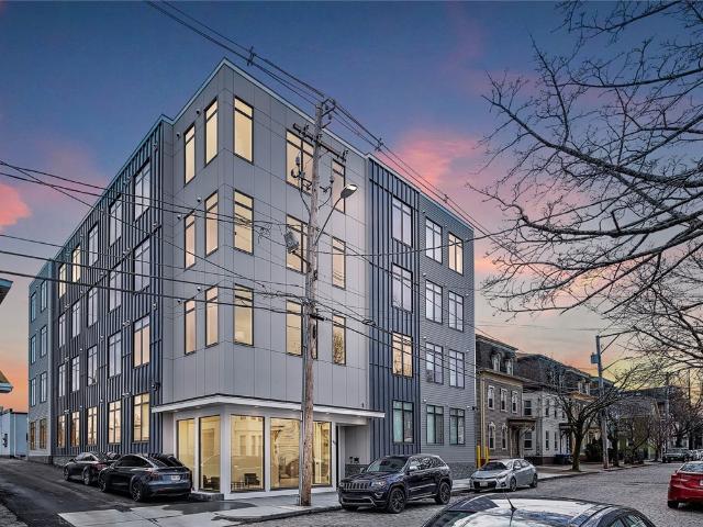 468 West Fountain Street 208