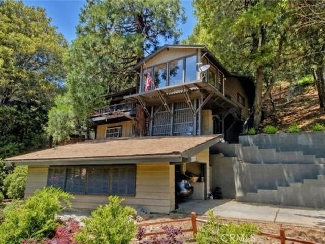 468 Zermat Dr, Crestline, CA 92325