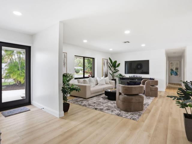 4694 Brady Blvd, Delray Beach, FL 33445 | MLS #R11166