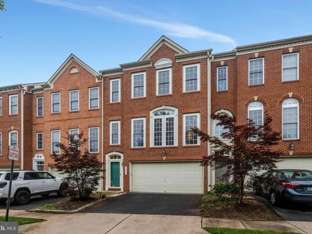 4694 Helen Winter Ter, Alexandria, VA 22312