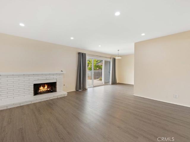 4694 Walnut