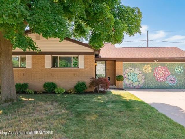 4695 Sycamore St, Holt, MI 48842