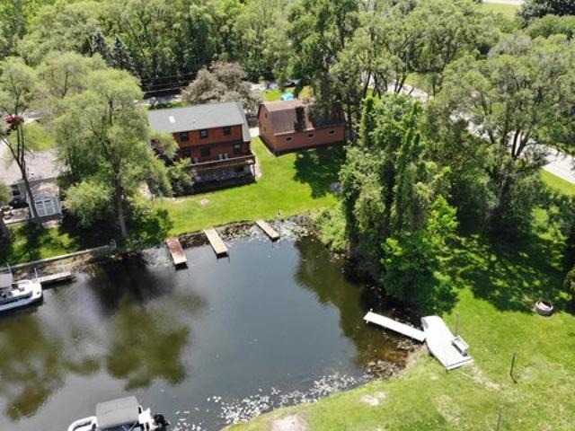 46968 Meadow Ln, Decatur, MI 49045