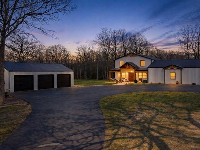 4696 Highway H, Halfway, MO 65663