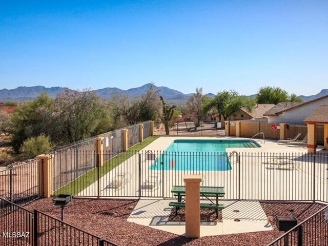 4697 W Globeberry St, Tucson, AZ 85741