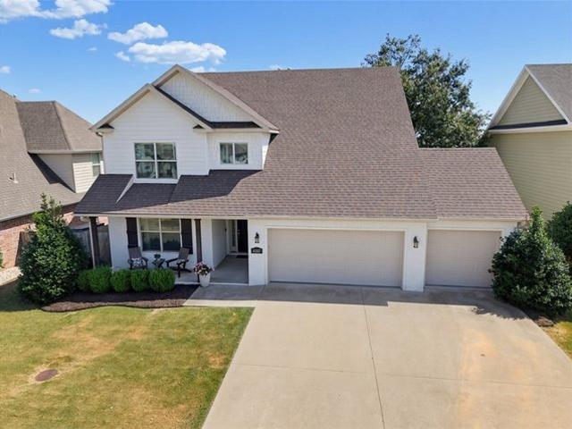 4697 W Marble Ridge Dr, Fayetteville, AR 72704