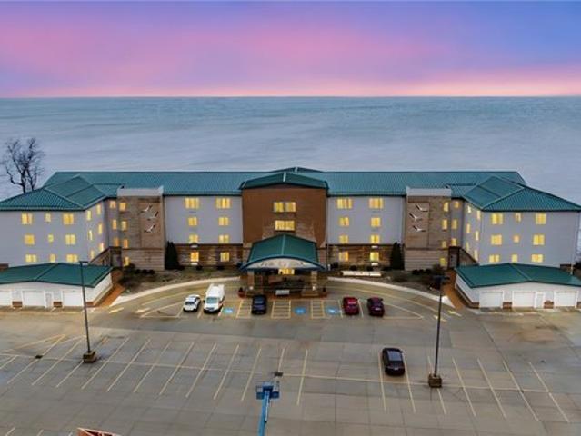 4699 Lake Rd E Unit 401, Geneva On The Lake, OH 44041