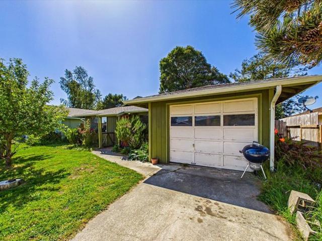 4690 McKinnon Ct, Arcata, CA 95521