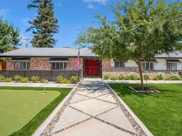 4690 N Barton Ave, Fresno, CA 93726