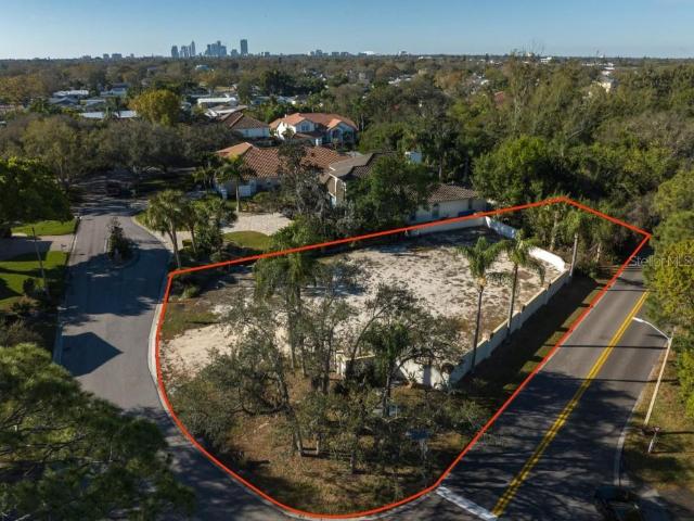 4690 Laurel Oak Ln NE, St. Petersburg, FL 33703 | MLS #TB8470