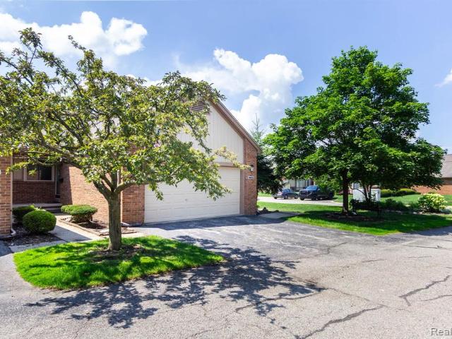 46910 Country Lane # 12