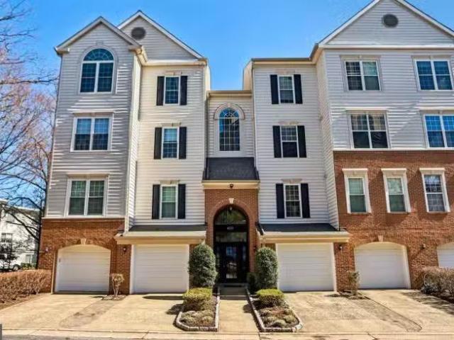 4691 Longstreet Ln #202, Alexandria, VA 22311 MLS VAAX2042380