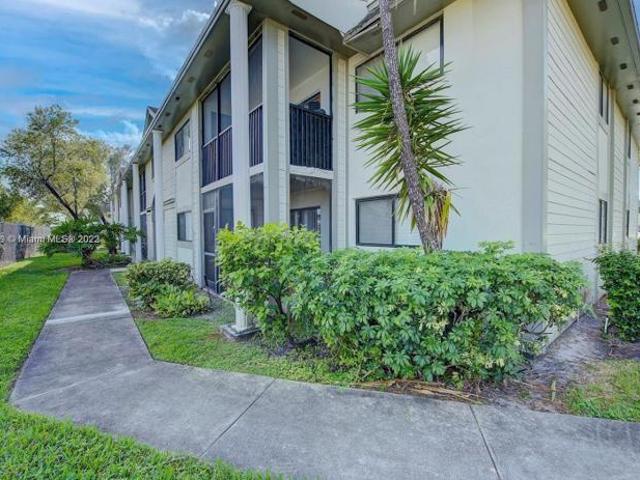 469 207th Ln NE #104, Miami, FL 33179