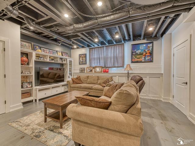 469 Corinth Circle