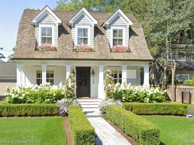 469 Bonnie Brier St, Birmingham, MI 48009