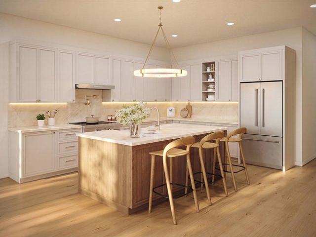 469 E 3rd St, Boston, MA 02127