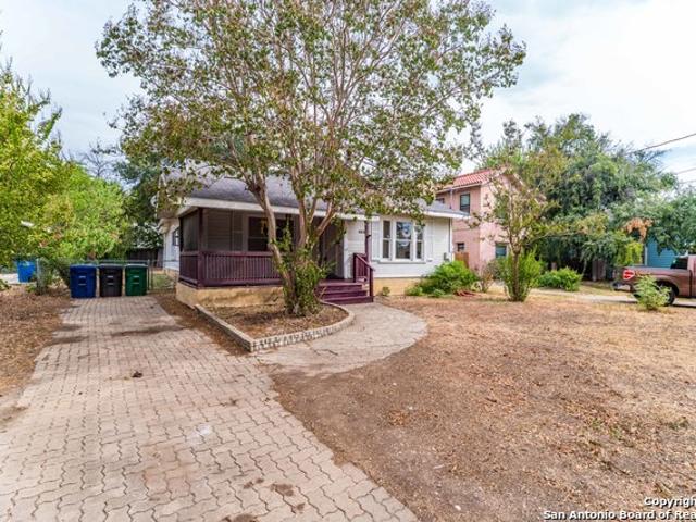 469 E Magnolia Ave