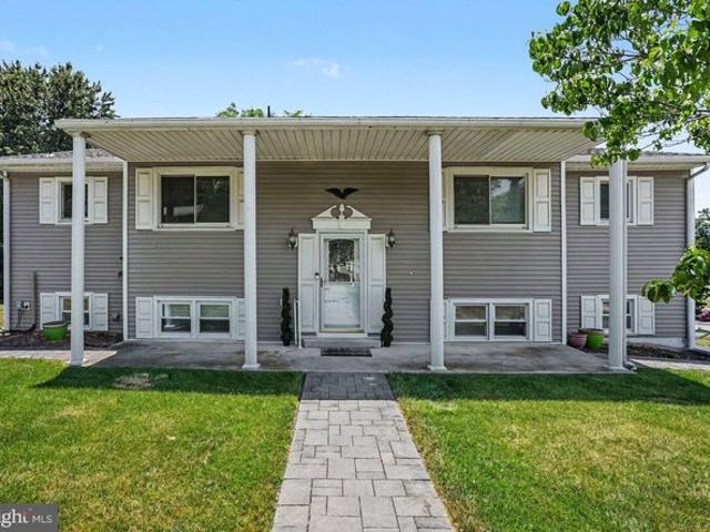 469 Hoffman Dr, Harrisburg, PA 17111