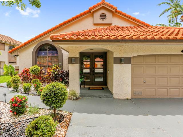 469 NW 38th Ave, Deerfield Beach, FL 33442 | MLS #R11165 | Compass