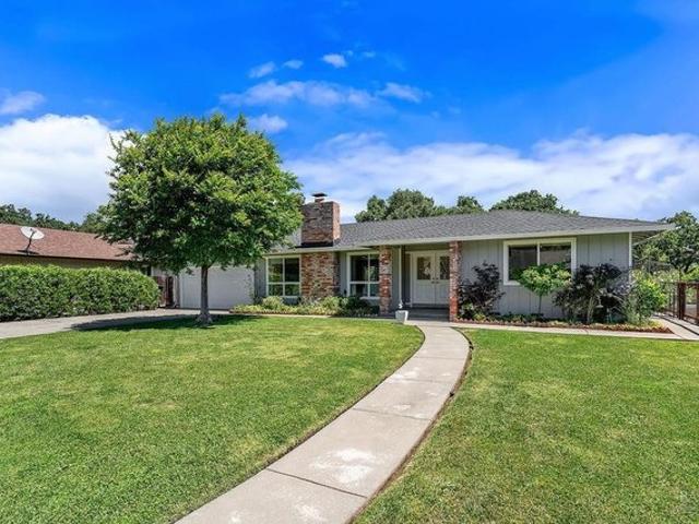 469 Pythian Rd, Santa Rosa, CA 95409