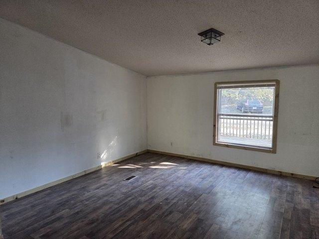 469 W Clark St, Canyon Lake, TX 78133