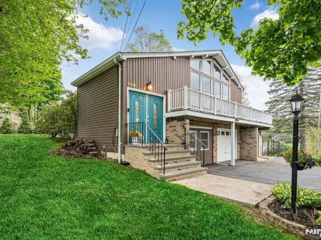 469 Warwick Turnpike