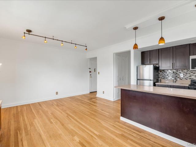 46 40 th Street 3A