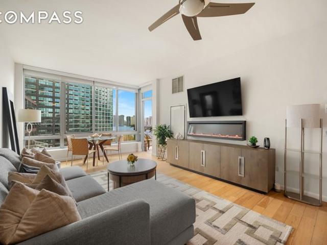 46 30 Center Blvd Unit 707, Queens, NY 11109