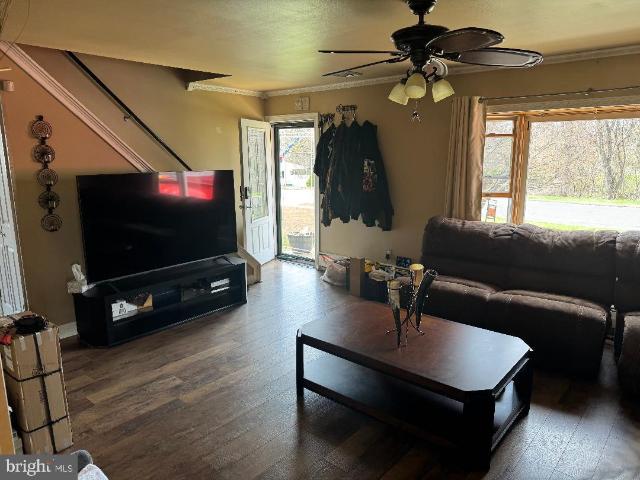 46 Trail Rd, Levittown, PA 19056 | MLS #PABU2115 | Compass