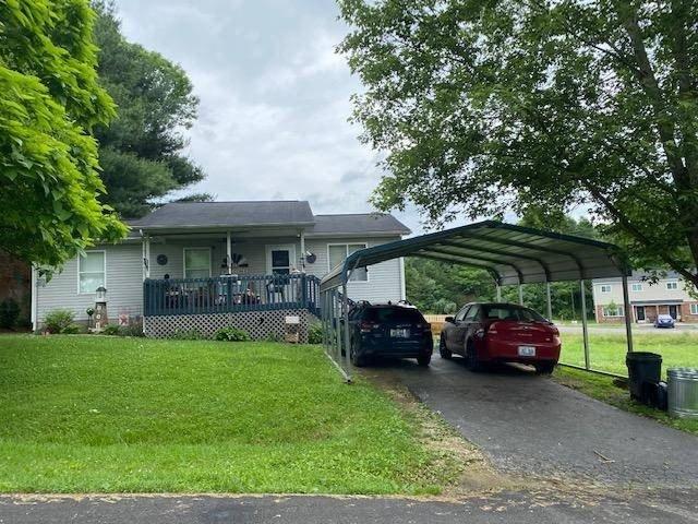 46 Upper Manor St, Sandy Hook, KY 41171