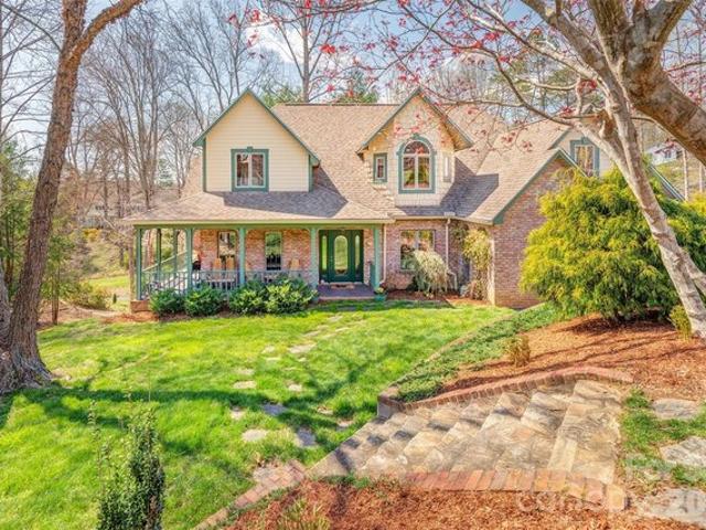 46 Valley Dr, Weaverville, NC 28787