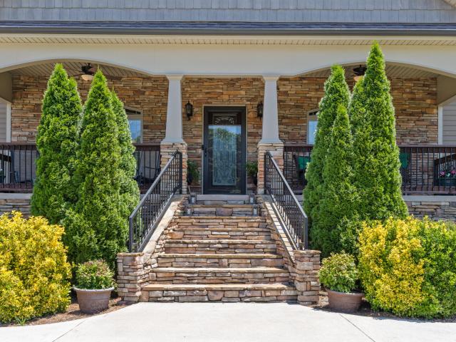 46 W Acorn Drive