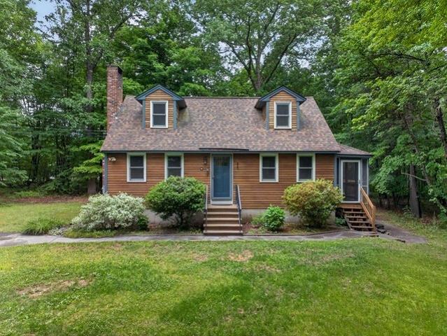 46 West St, Pepperell, MA 01463